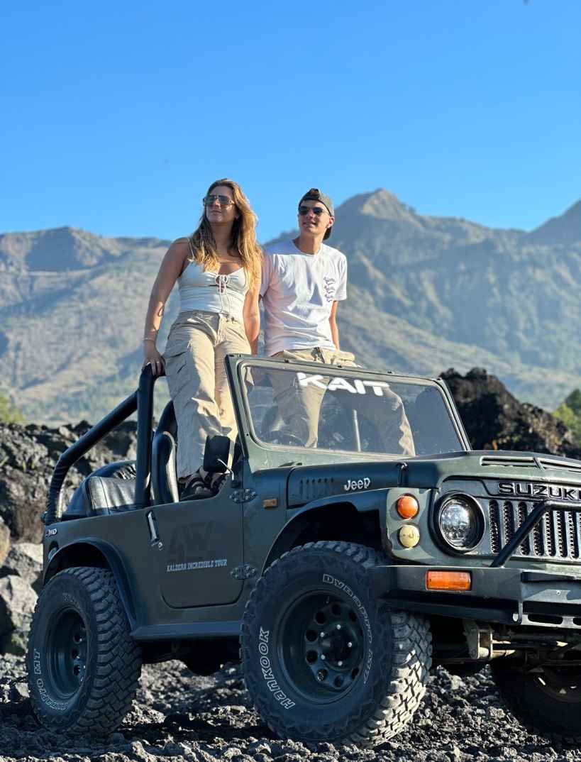 Volcano Jeep Tour Best Price Tour & Good Personality Guide.